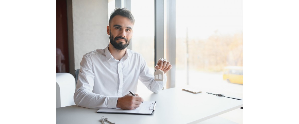 Agent or Broker First? Florida Real Estate Career Path